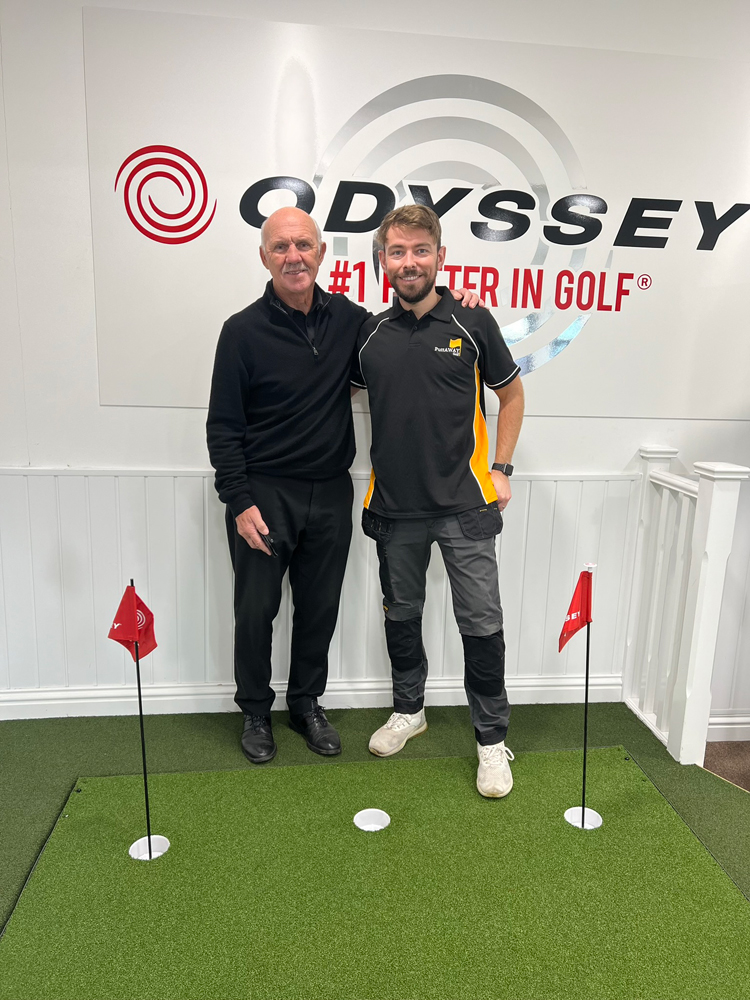 PuttAWAY Golf - Adjustable Putting Platform